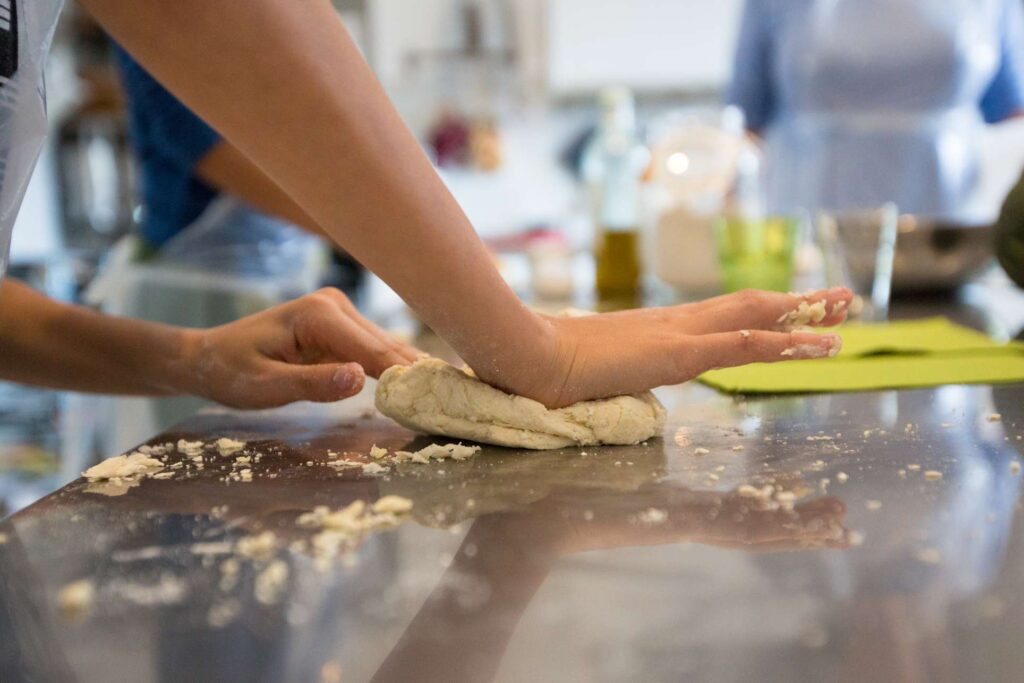 Make Your Own Pizza – Family Twist